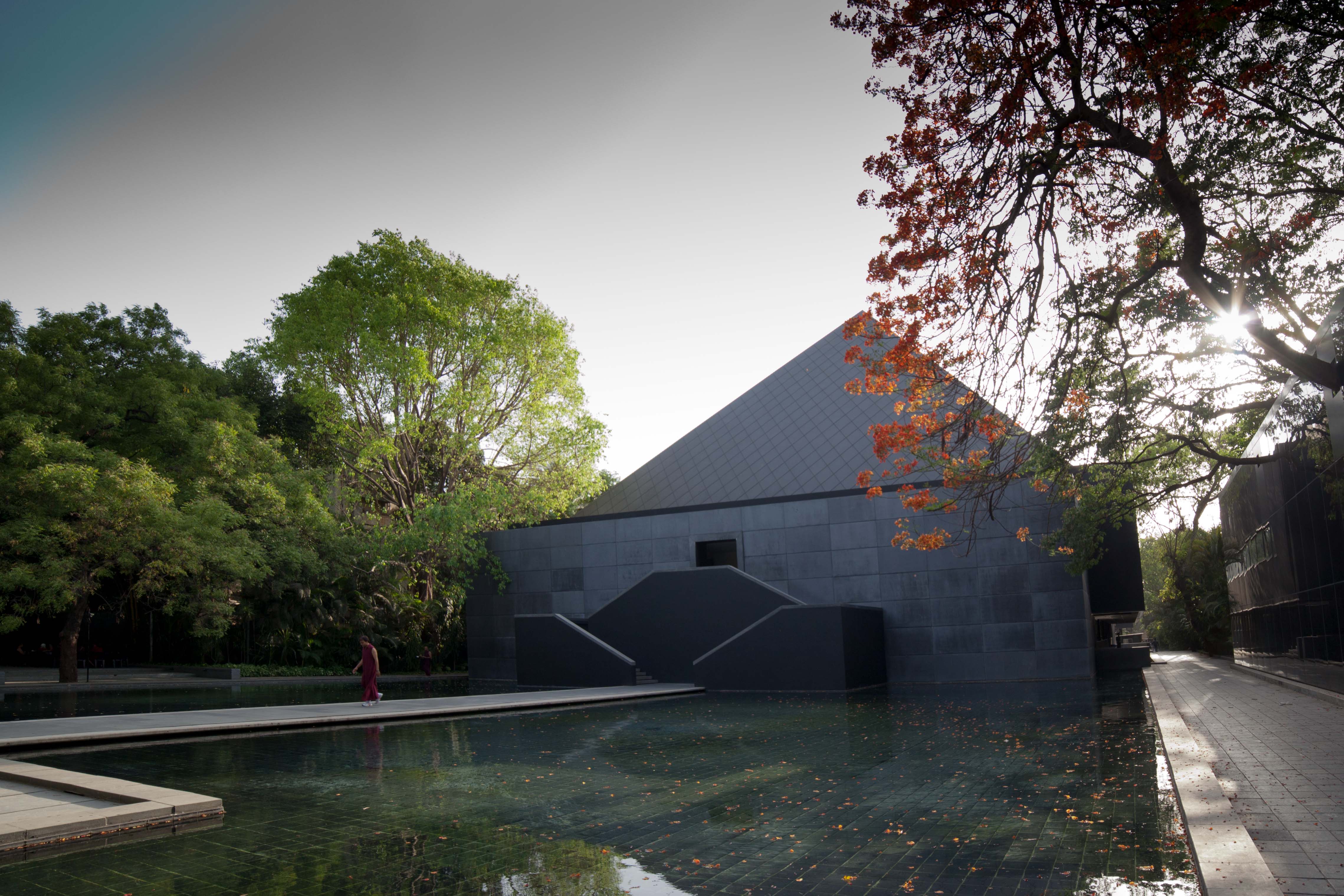 A Photo Tour | OSHO – Transform Yourself through the Science of Meditation